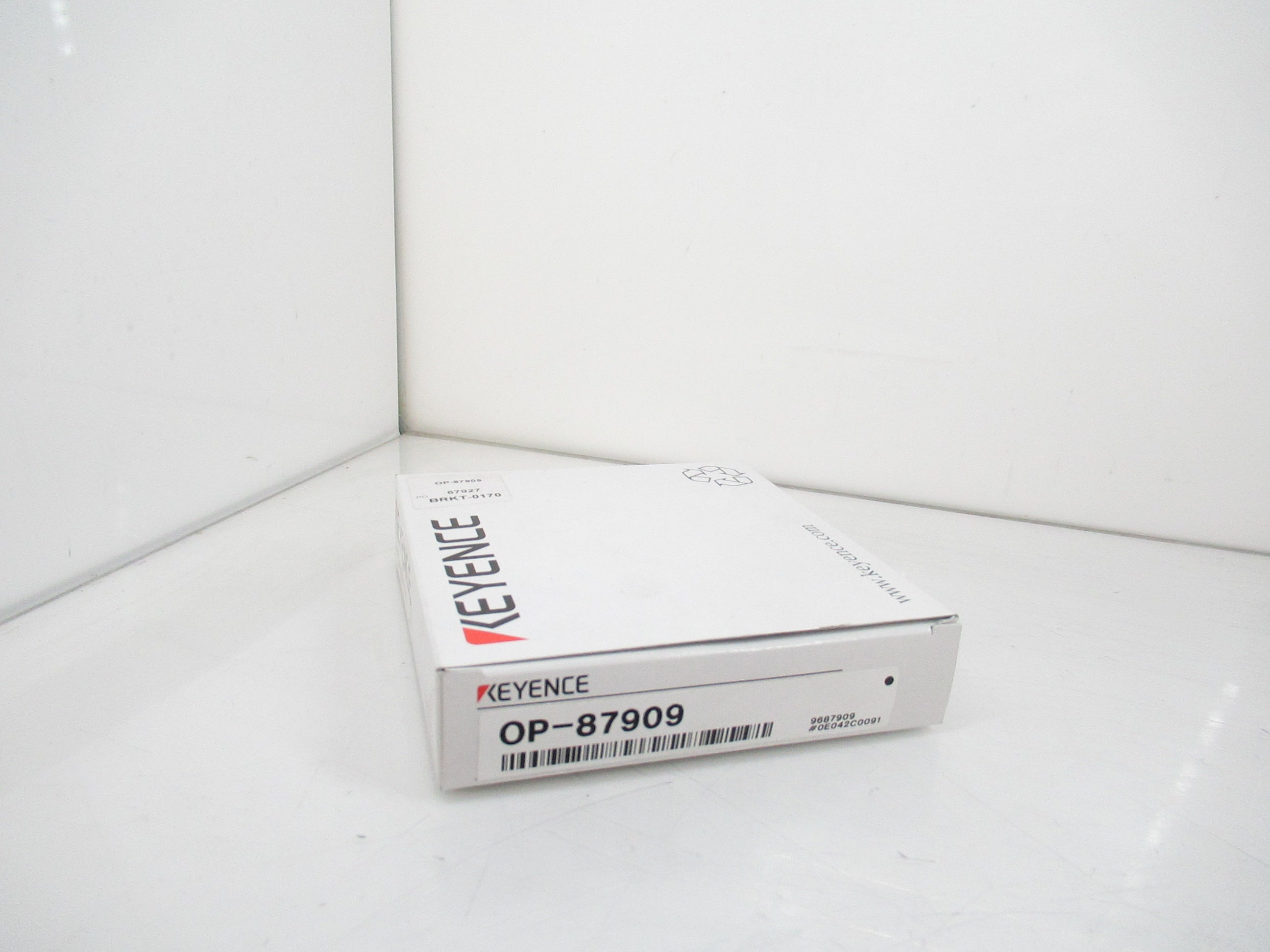 Keyence OP-87909 Rear Mounting Bracket - industrialautomationparts.com