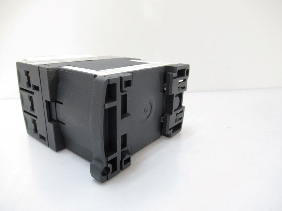 Schneider Electric LC1D12BD TeSys Contactor 3 Pole 12A 24V DC ...