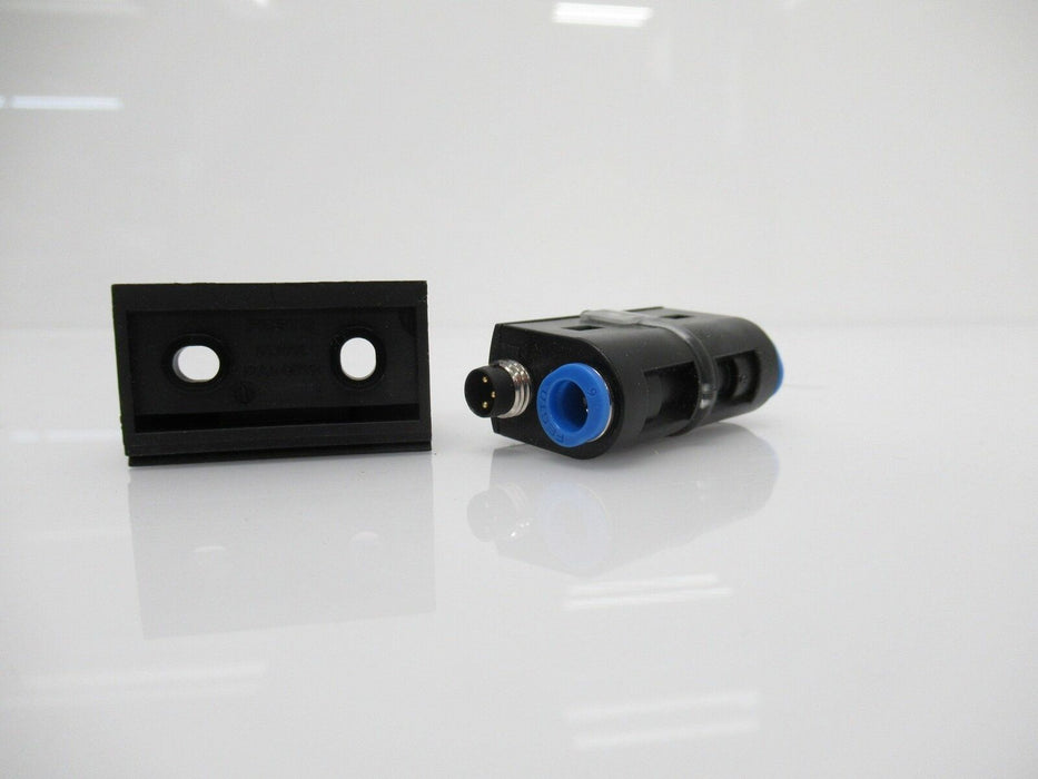 Festo 527458 SDE5-V1-0-Q6-P-M8 Pressure Sensor ...